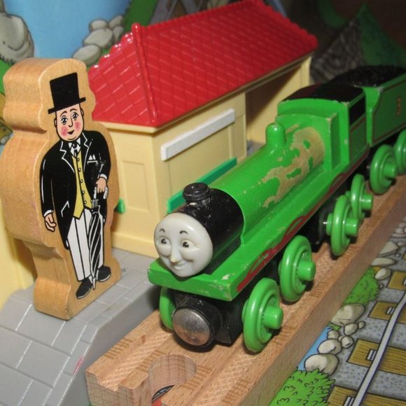 Thomas & Friends | Toys | Thomas Wooden Railway Train Track Engine ...